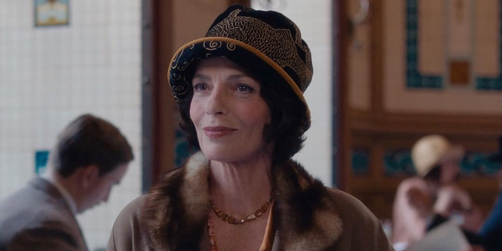 Élizabeth Bourgine's Private World: Life Behind the Cameras - ohi blog